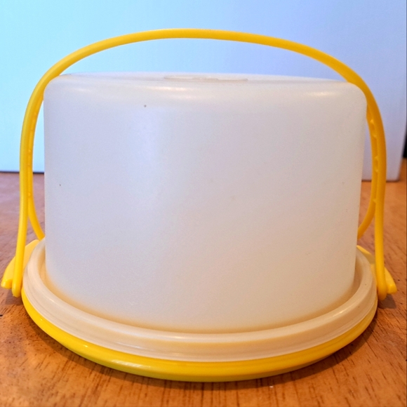 Tupperware | Toys | Tupperware Tupertoys Mini Cake Taker | Poshmark